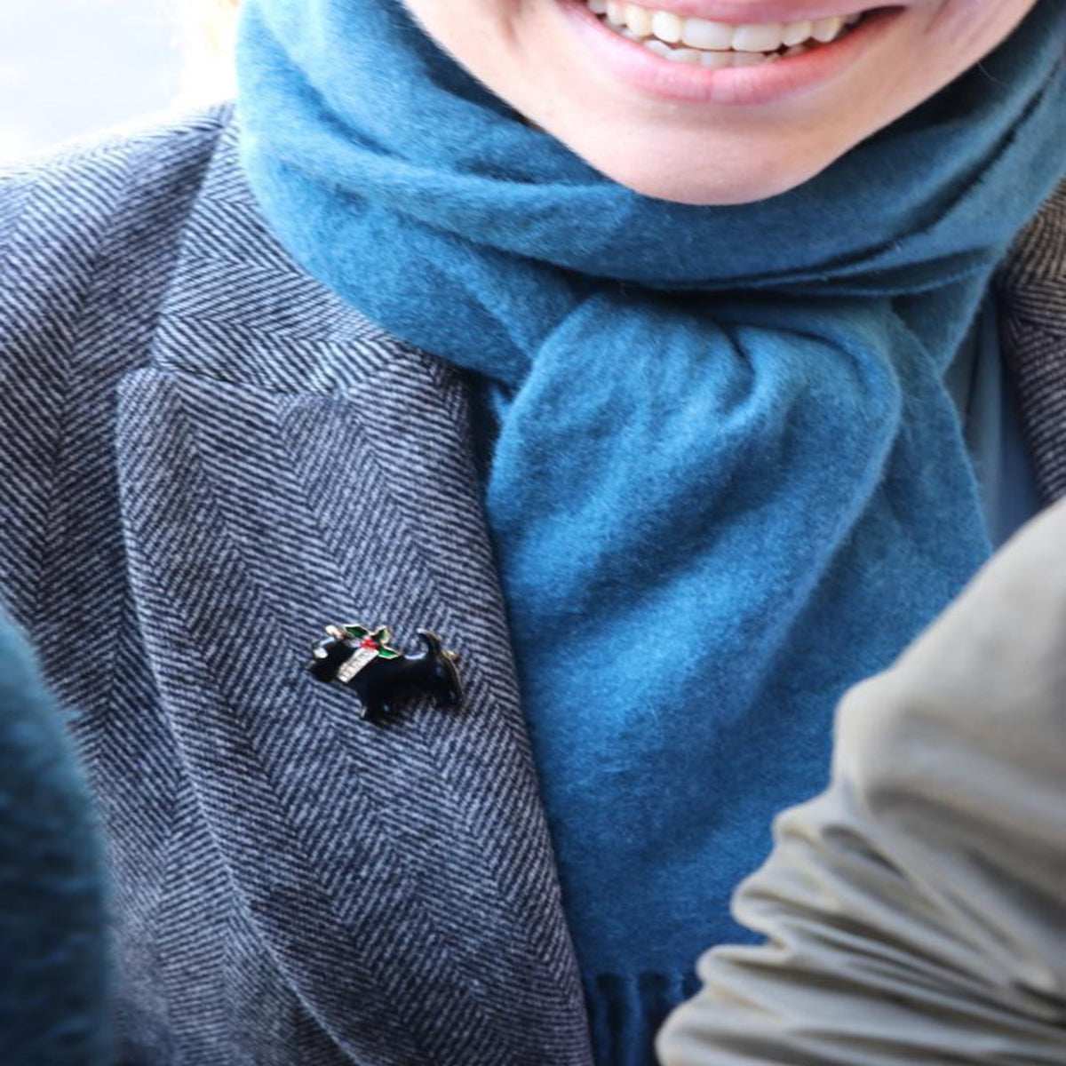 Christmas Entertainment Scottie Dog Enamel Badge – The Balloon Works